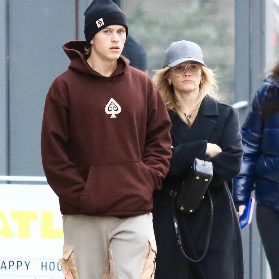 Reese Witherspoon and Her Son Deacon Phillippe Spotted Enjoying a ...